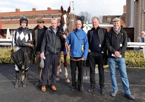 Diamond Ri Very Impressive Winning on Debut... - Peter & Ross Doyle ...